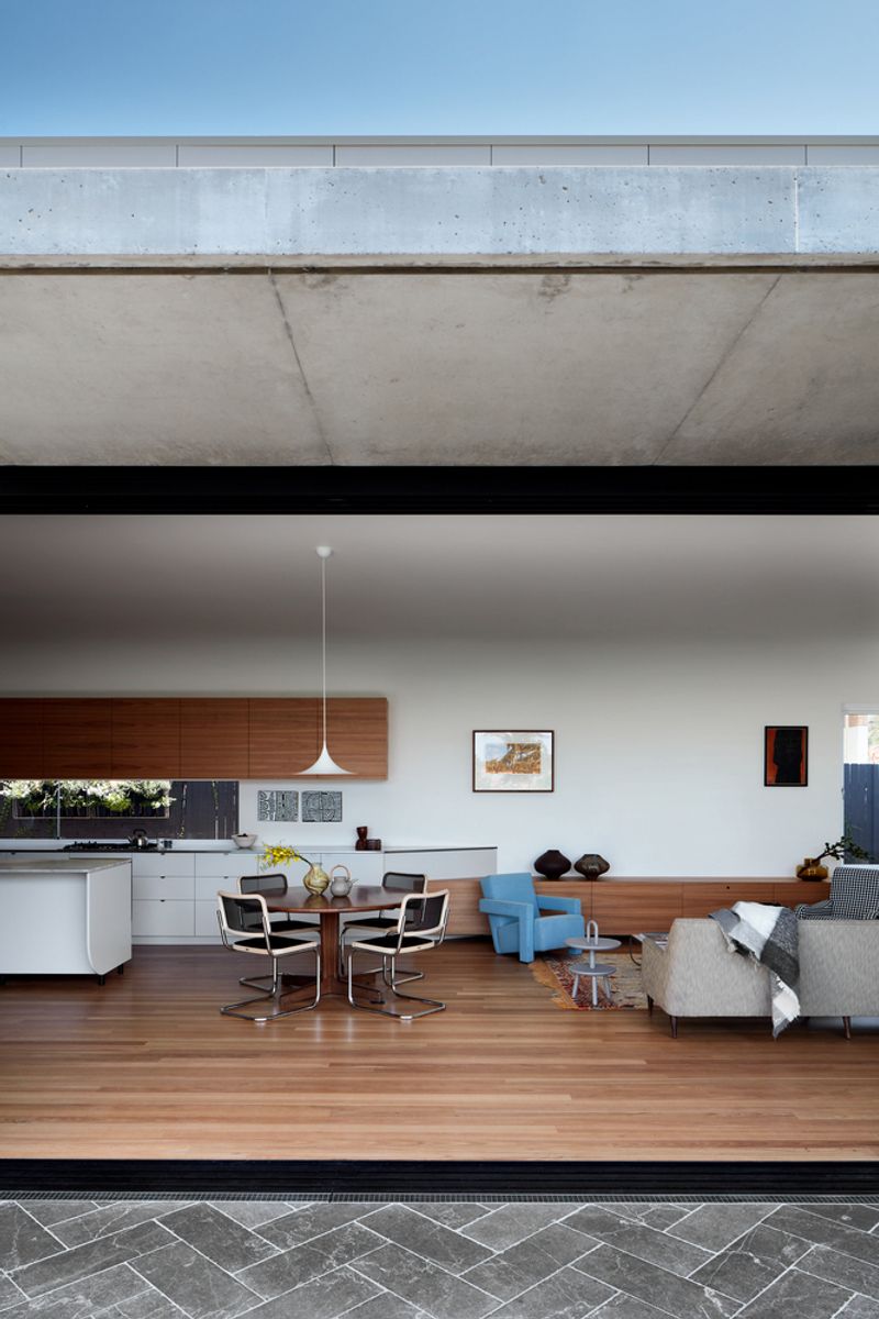 This Sydney Home Turns the Traditional Aussie House on its Side