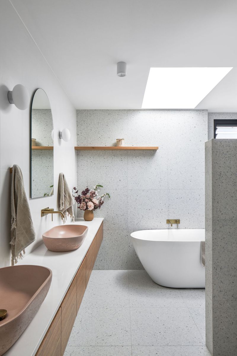 Harnessing natural light: An innovative solution for a narrow block
