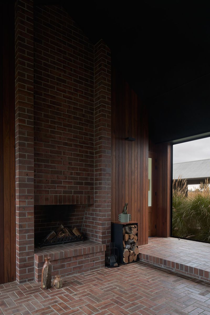 A House in the Dry is adapted to Australia's climate and landscape