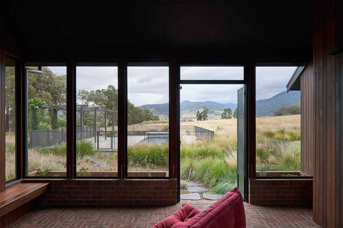 A House in the Dry is adapted to Australia's climate and landscape