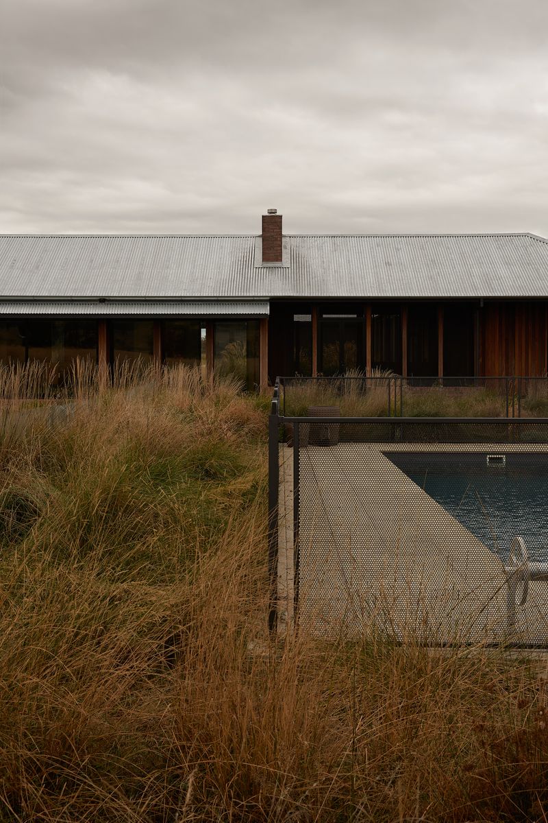 A House in the Dry is adapted to Australia's climate and landscape