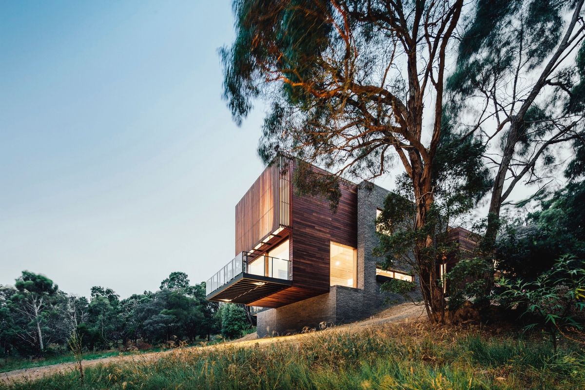 Invermay House Opens Up the View for a Family of Six