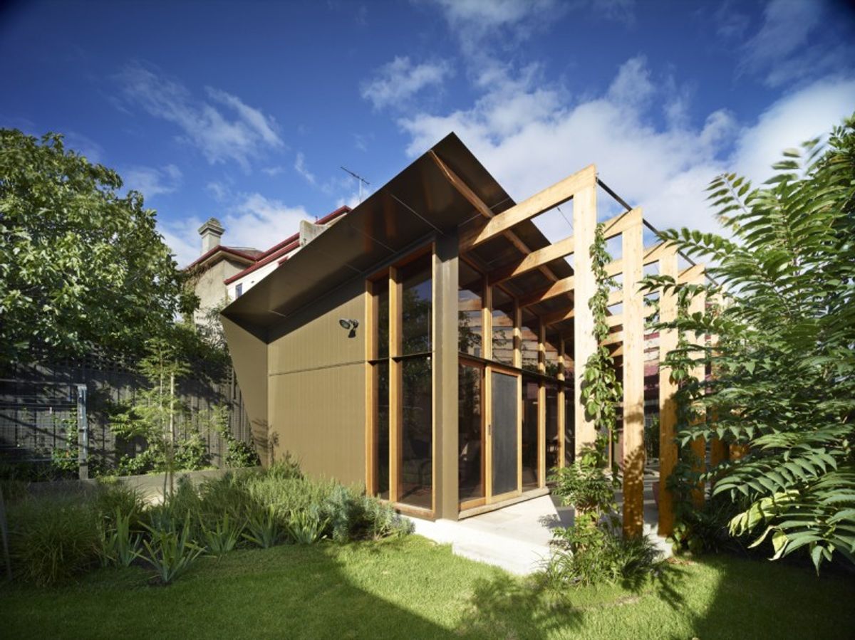 Jack's House: A House Bursting at the Seams Gets a New Timber 'Gusset