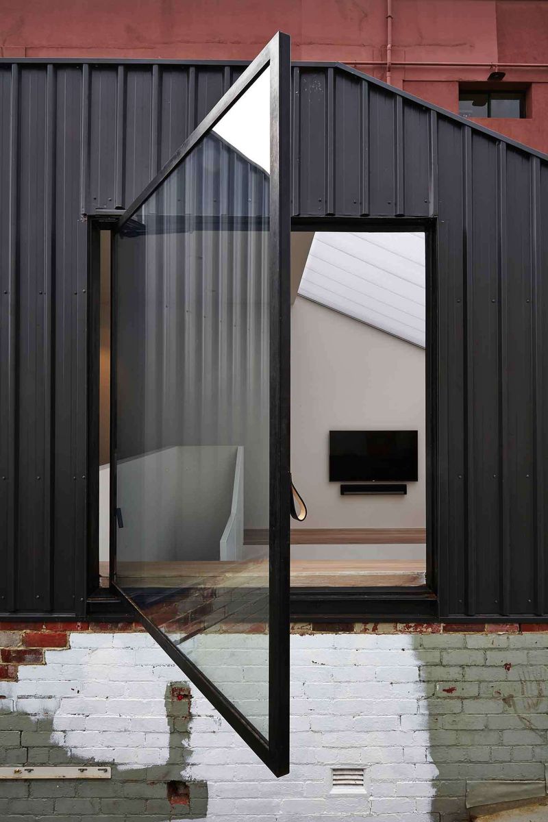 Lightbox House: Perforated Floor Not as Terrifying as It Sounds