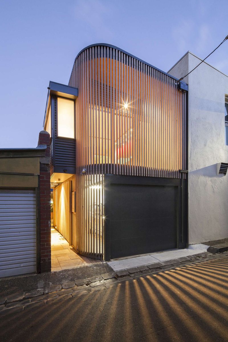 Dilapidated Garage Reimagined as a Creative Little Studio