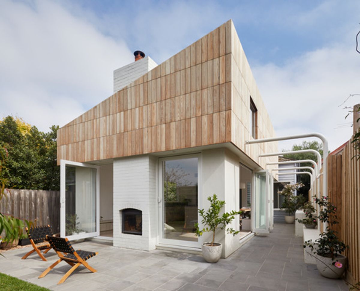 Little Maggie: The Perfect Sunny Addition to this Weatherboard Cottage