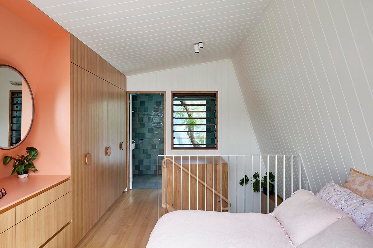 A multigenerational 'share house' for mother and adult daughter