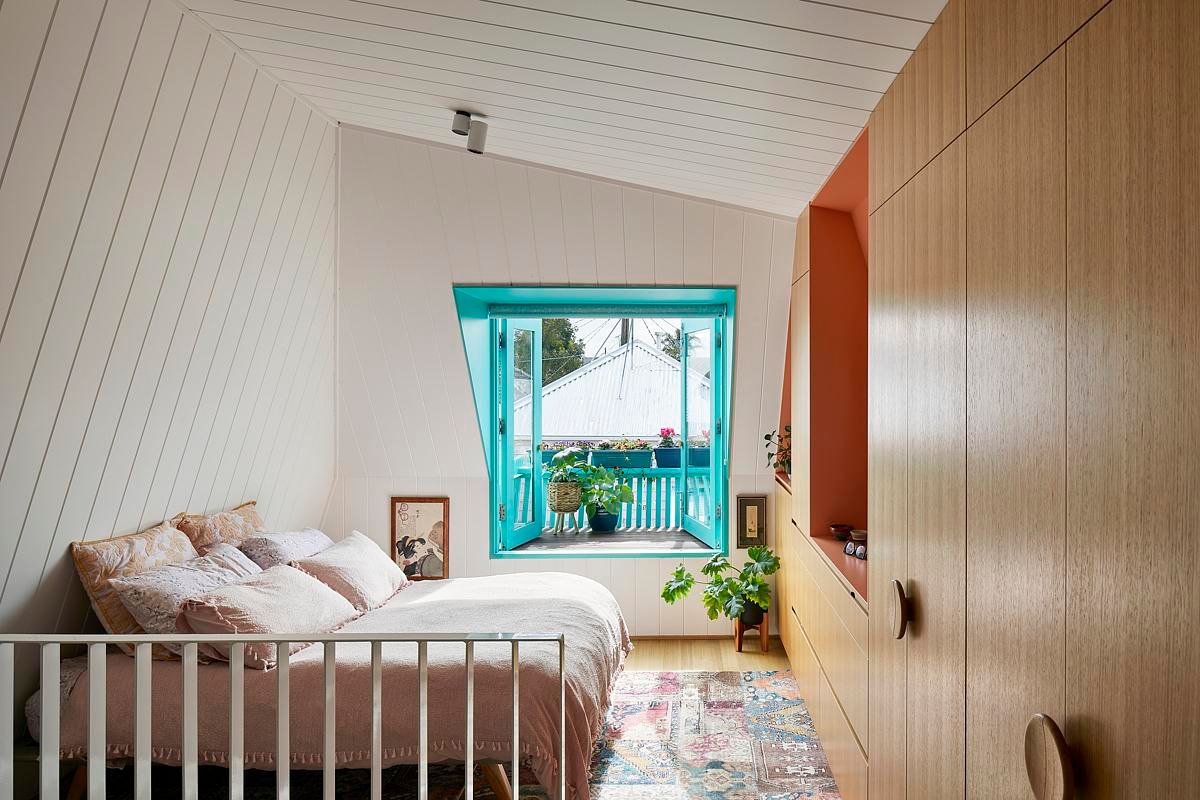 A multigenerational 'share house' for mother and adult daughter