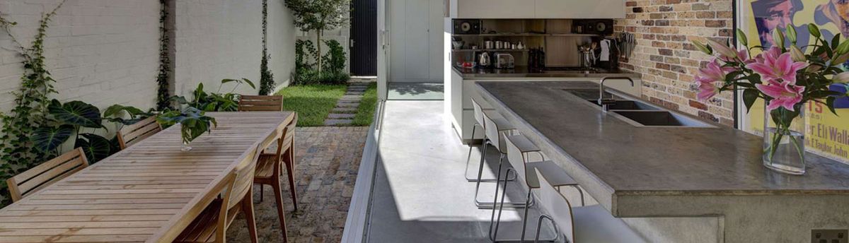 Long Courtyard House Challenged the Typical Terrace Configuration
