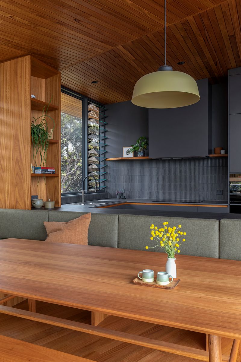 What would a marine lovers’ house on a coastal reserve look like?