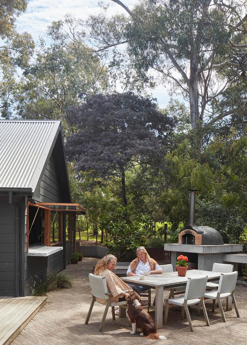 Louvres, Timber & Sea Breezes: A Nostalgic Nod to the Past