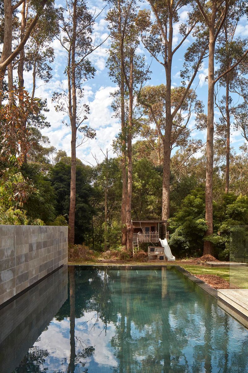 Louvres, Timber & Sea Breezes: A Nostalgic Nod to the Past