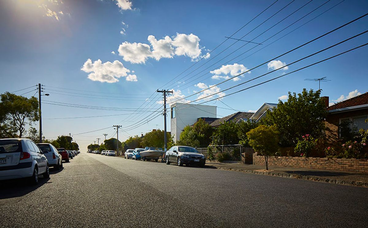 Modular Tower House's Lofty Design Makes a Statement in Sleepy Suburb