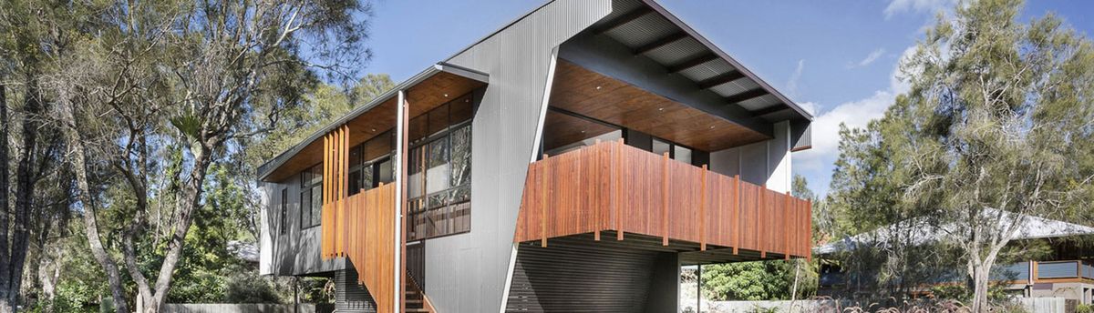 This Sustainable Beach House Appears to Hover Above the Ground