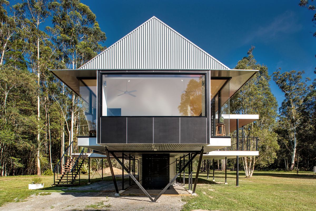 Self-Sufficient, Flood Proof Home Floats Over Australian Bushland