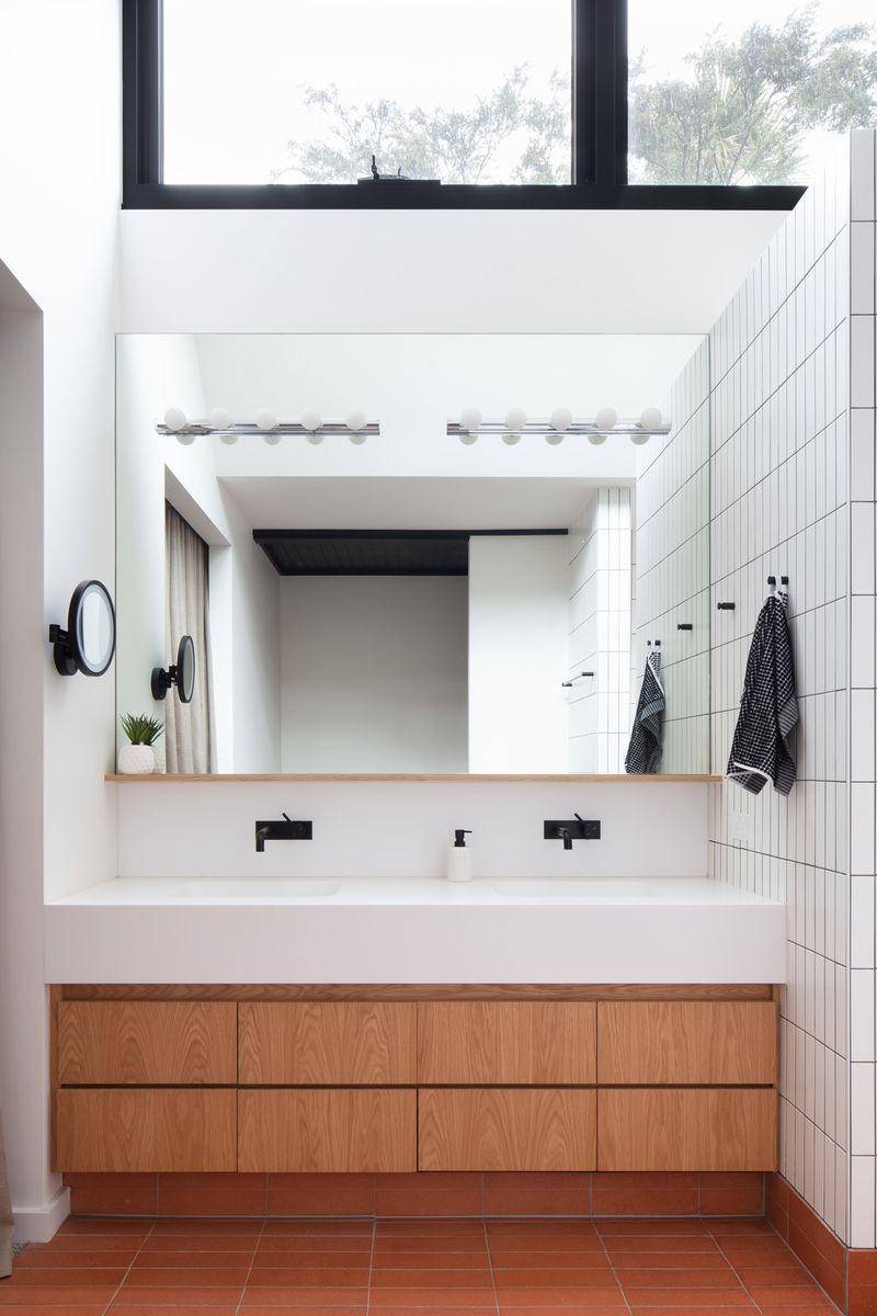 Modern Addition Inspired by the Original Mid-century Modern Home