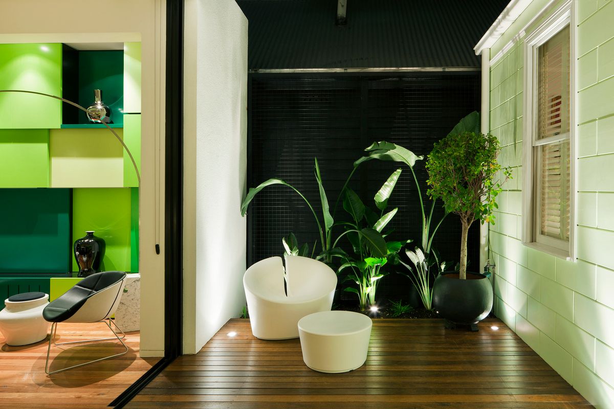 This Home Takes the Need to Connect to Green Space Very Seriously