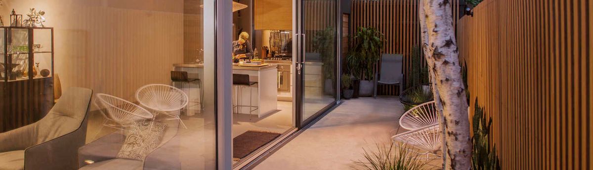 This Home's Translucent Walls Create Beautiful Effects Inside and Out