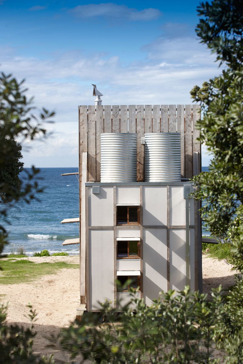 Sled House: A House You Can Relocate With a Tractor?