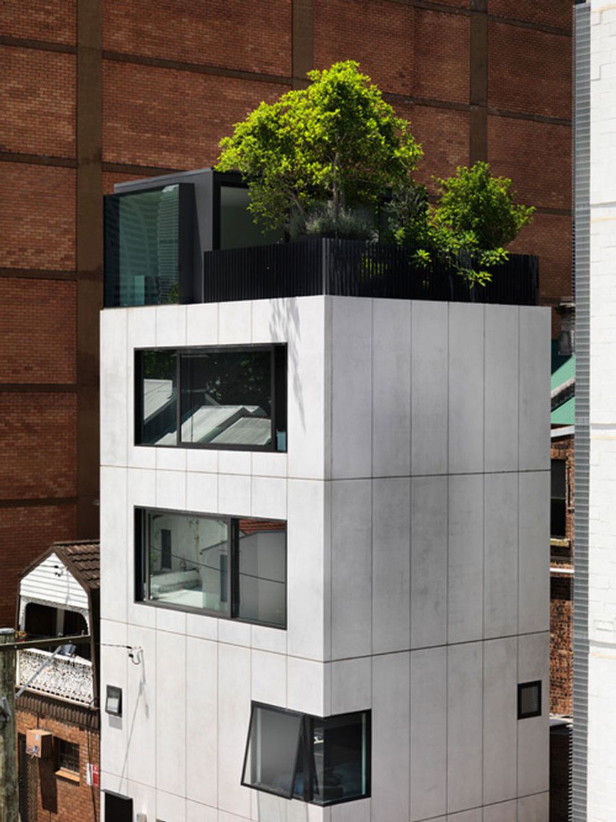 Small House Fits on a Site the Size of a Suburban Garage