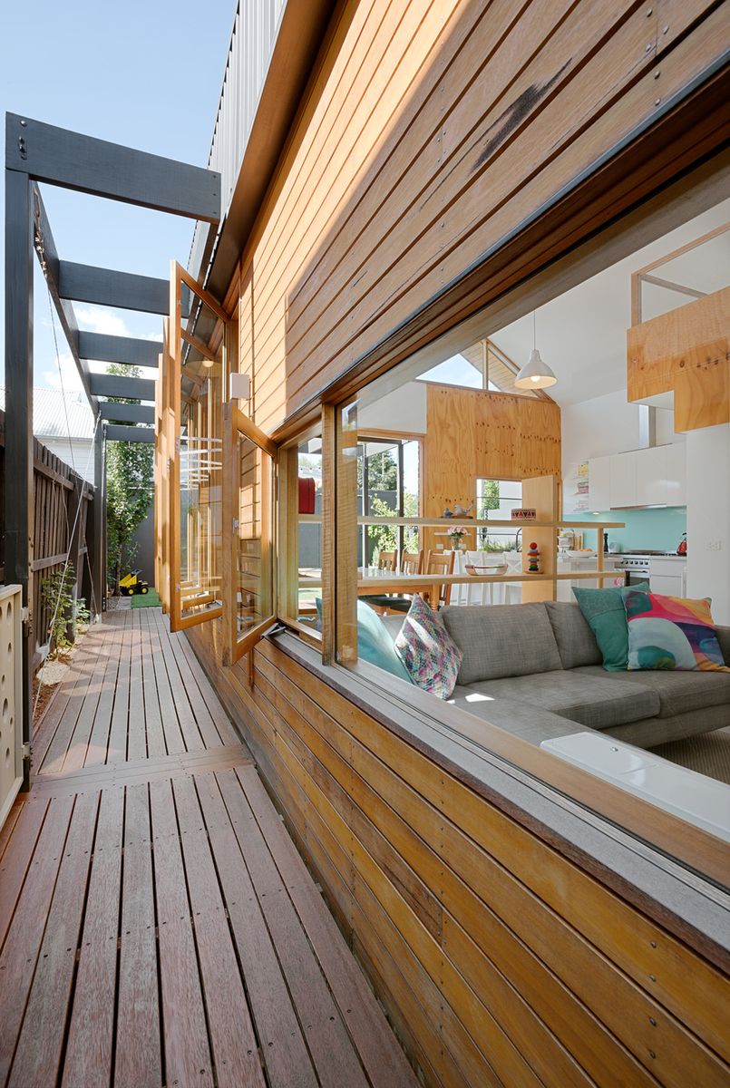 This Extension Makes Smart, Effective Use of Very Tight Spaces