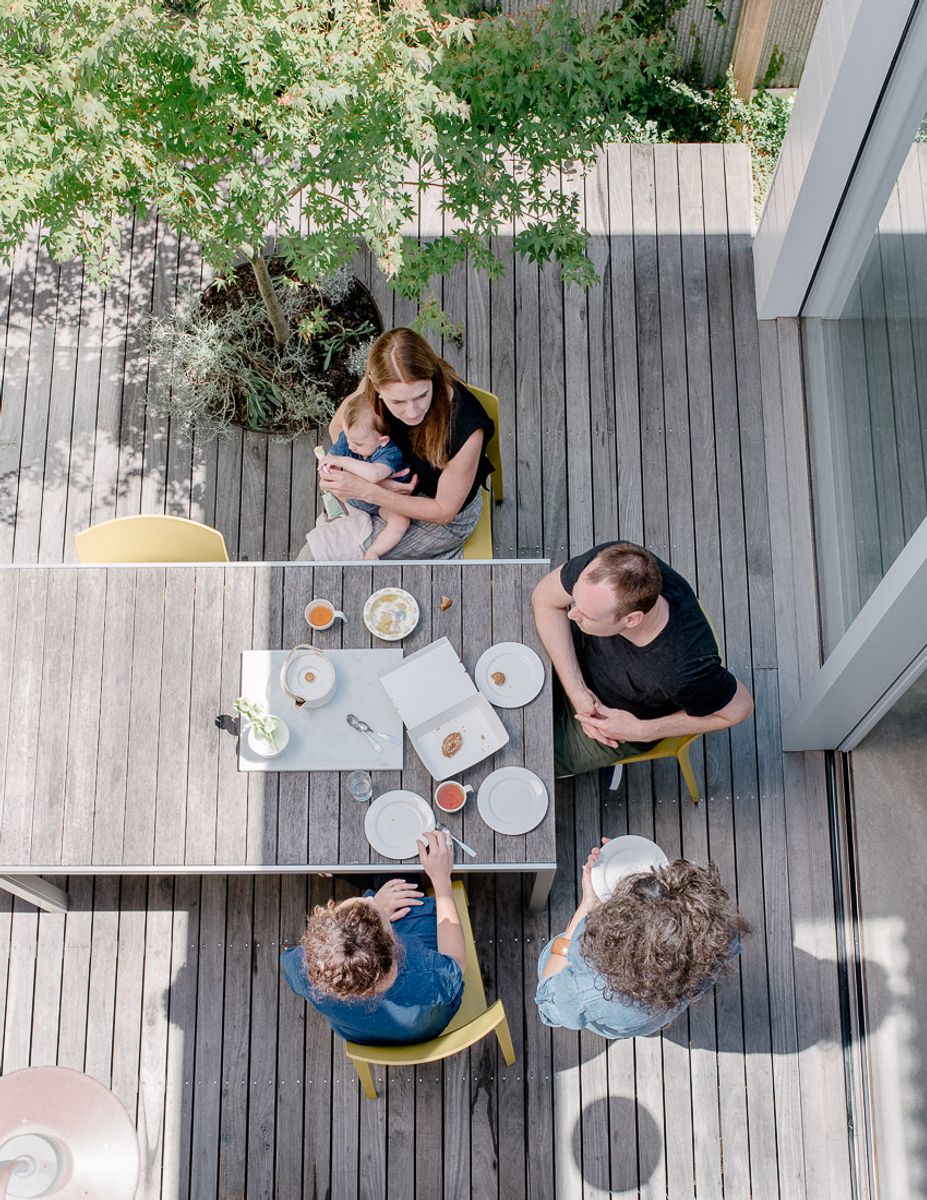 A Light-filled Beach House Just Two Kilometres from the City?