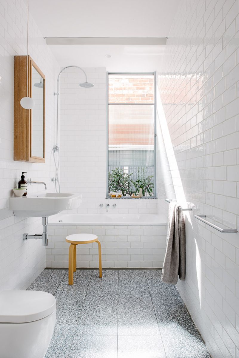 A Light-filled Beach House Just Two Kilometres from the City?