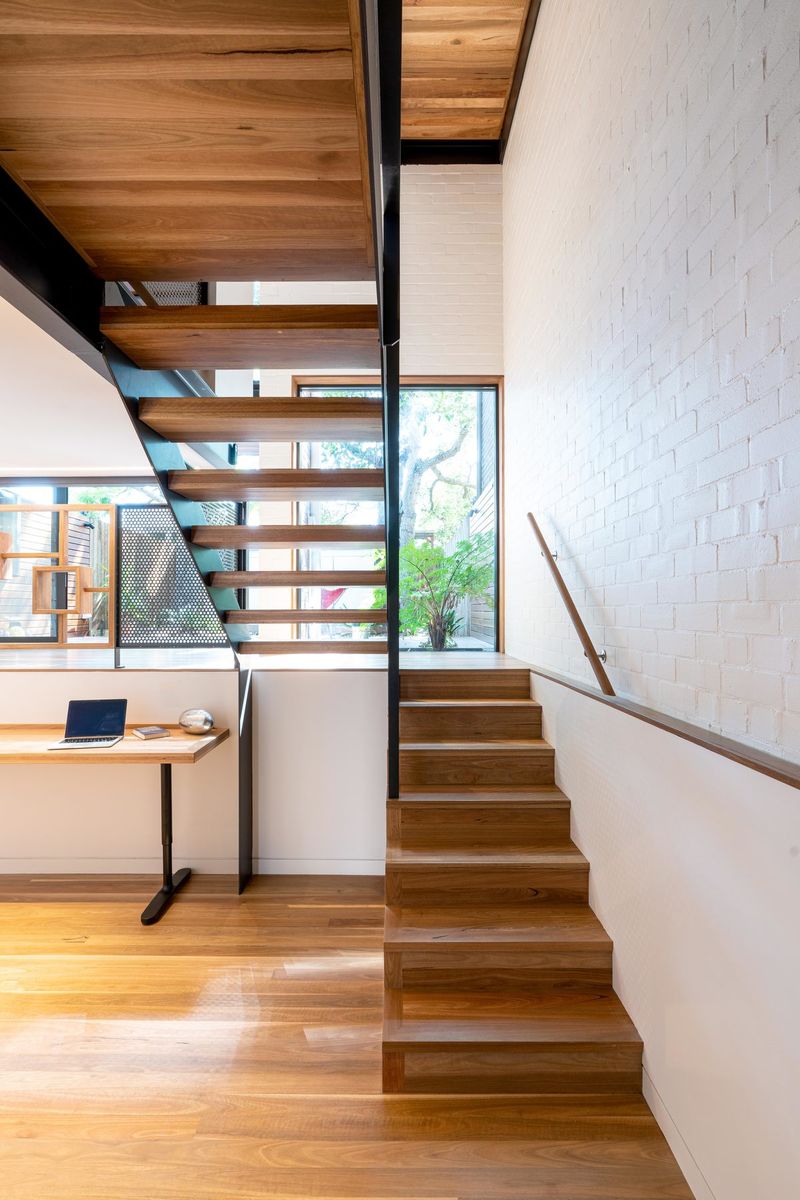 A New Laneway House Celebrates This Inner Suburb's History of Bricks