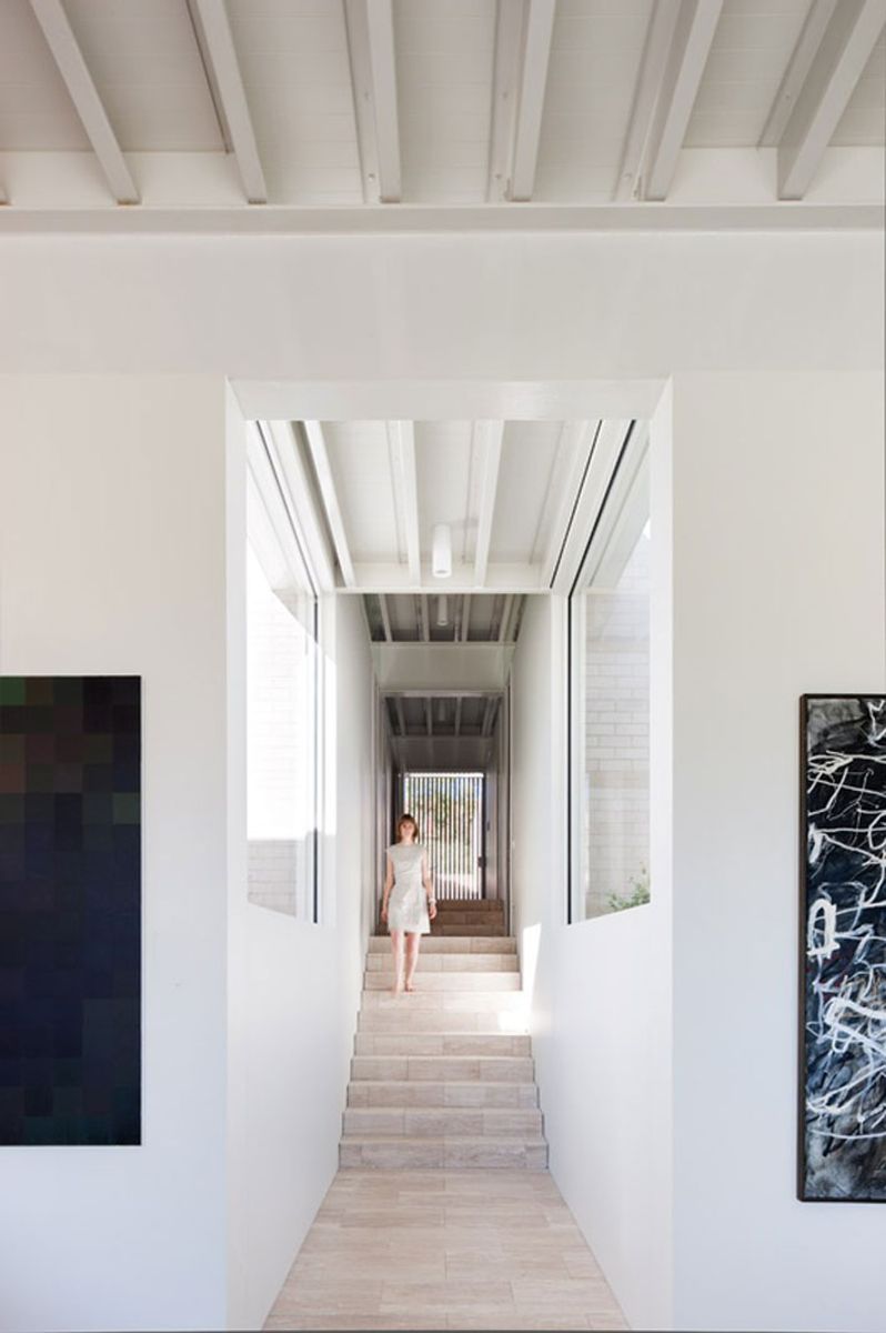 Stewart House: Bushfire Proof House That's Anything But a Bunker