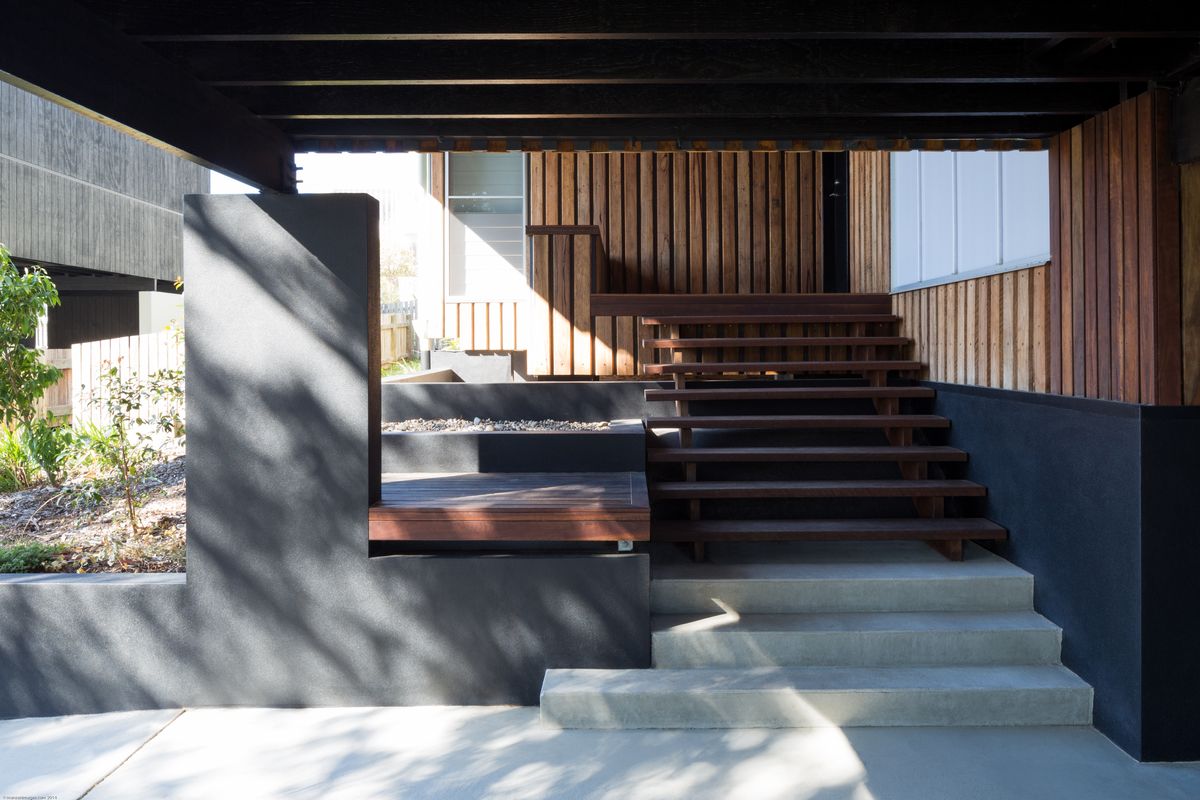 Clever Siting of Two Beach Houses Allows Both Homes the Best View