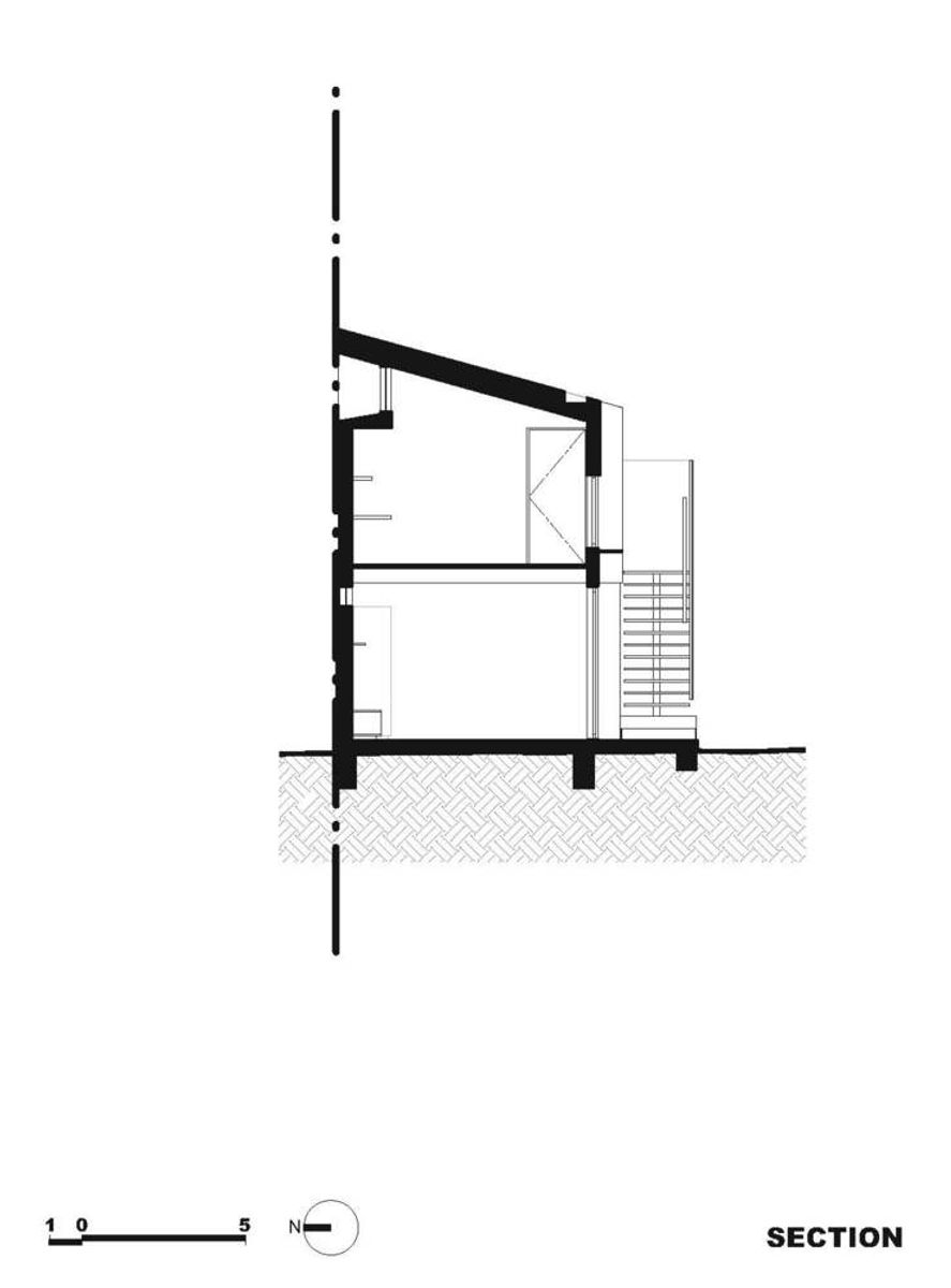 A Flexible, Multi-purpose Studio That Requires Very Little Land