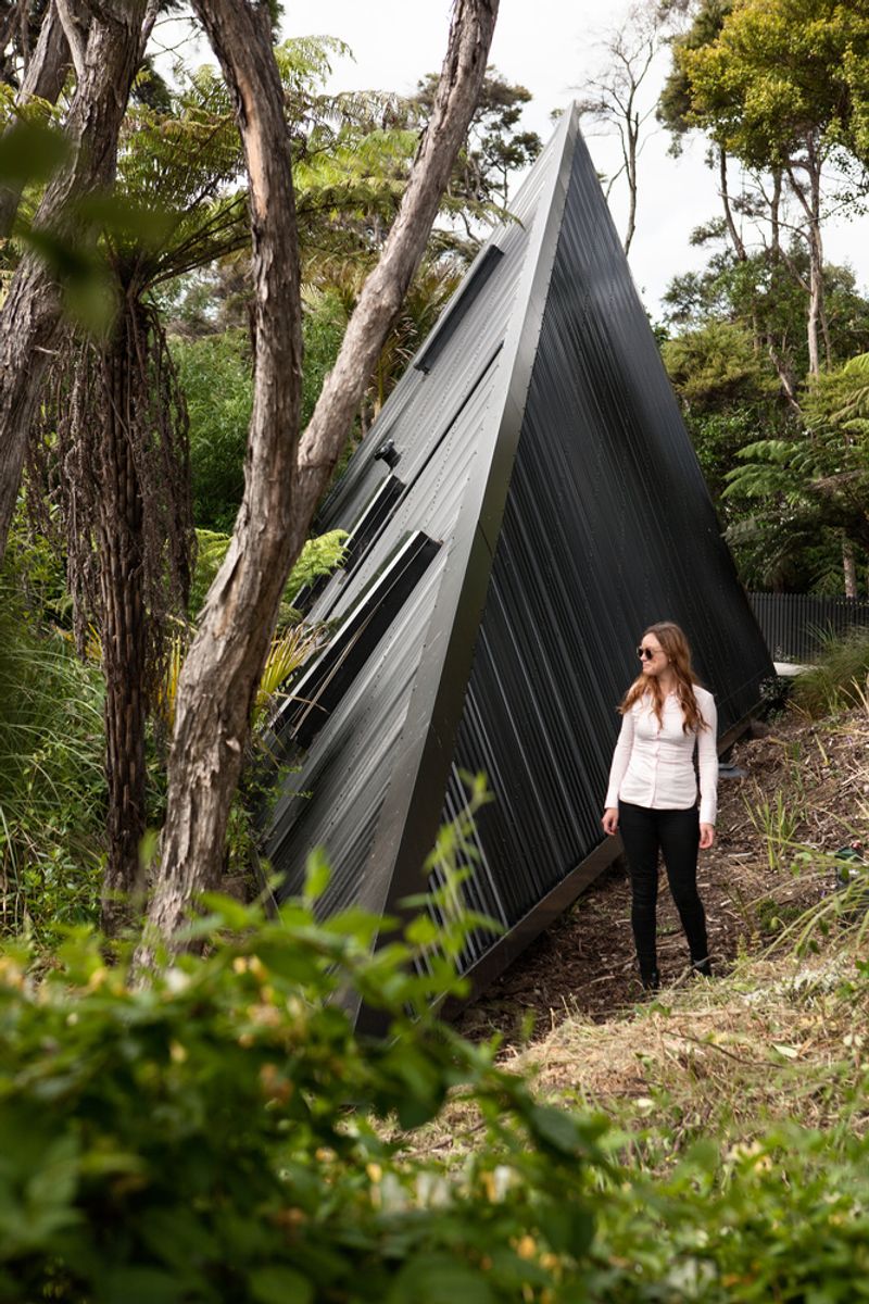 Tent House Challenges the Expectations of What a Weekend House Can Be