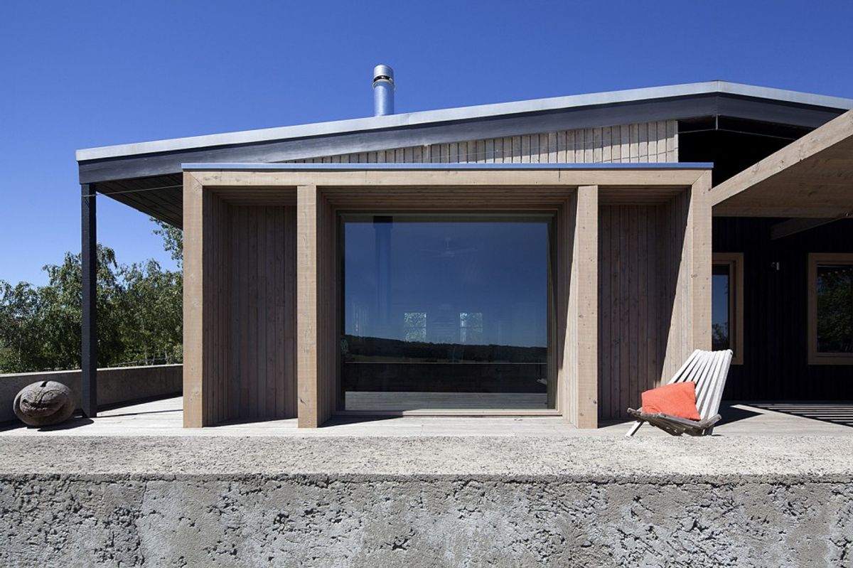 The Plinth House Simple Extension Takes Advantage of Picturesque Location