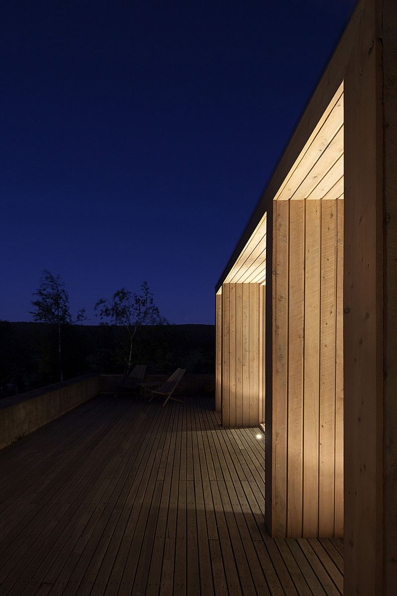The Plinth House Simple Extension Takes Advantage of Picturesque Location