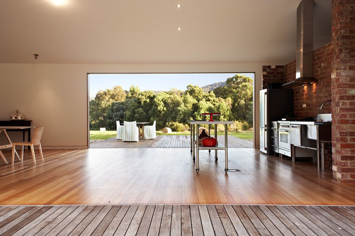 Modern 'Wool Shed' Pays Homage to Iconic Australian Design