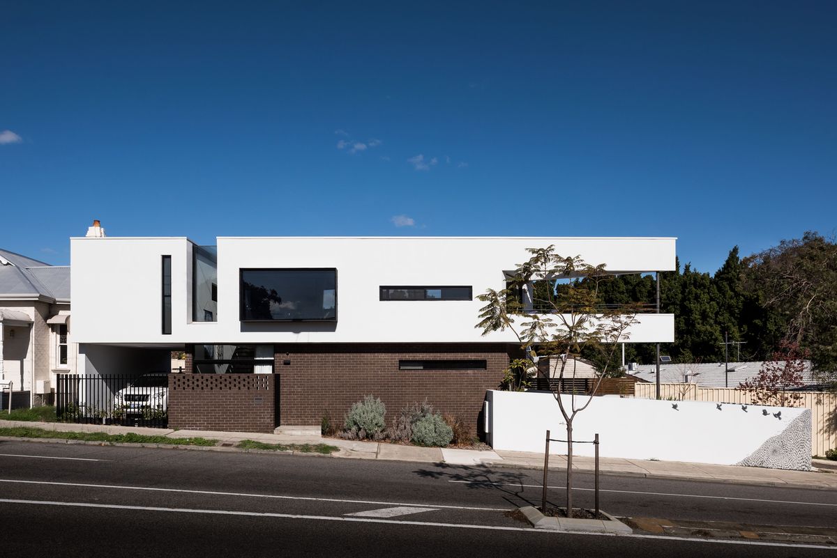 Triangle House Proves Odd-shaped Blocks Deserve Love, Too