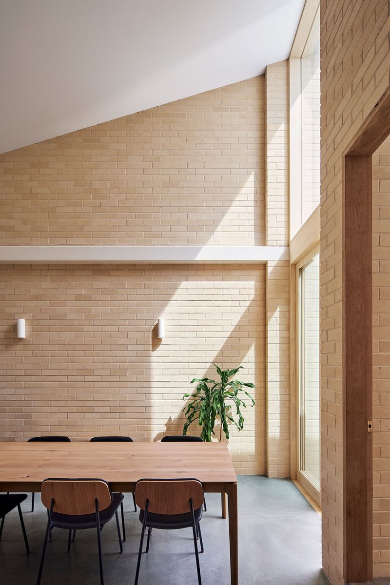 Clever Design Under One Roof: Maximising Space in Urban Duplex Living