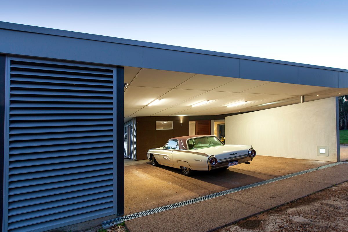 A Rural Retreat Fit for an '80s Pop Star and His Creative Family