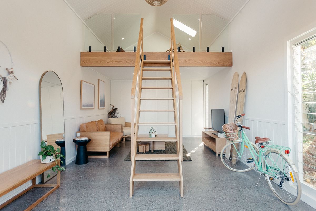 A Renovation Project for a Woodworker Captures Laid-back Beach Vibes