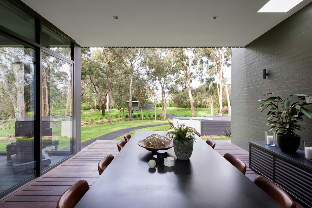 Blurring Boundaries Between Home and Landscape