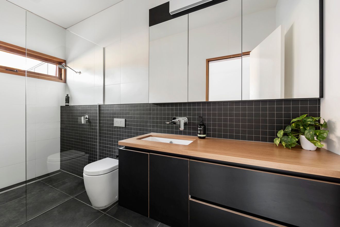 Fibro Beach House Reboot Creates a Sustainable and Affordable Home