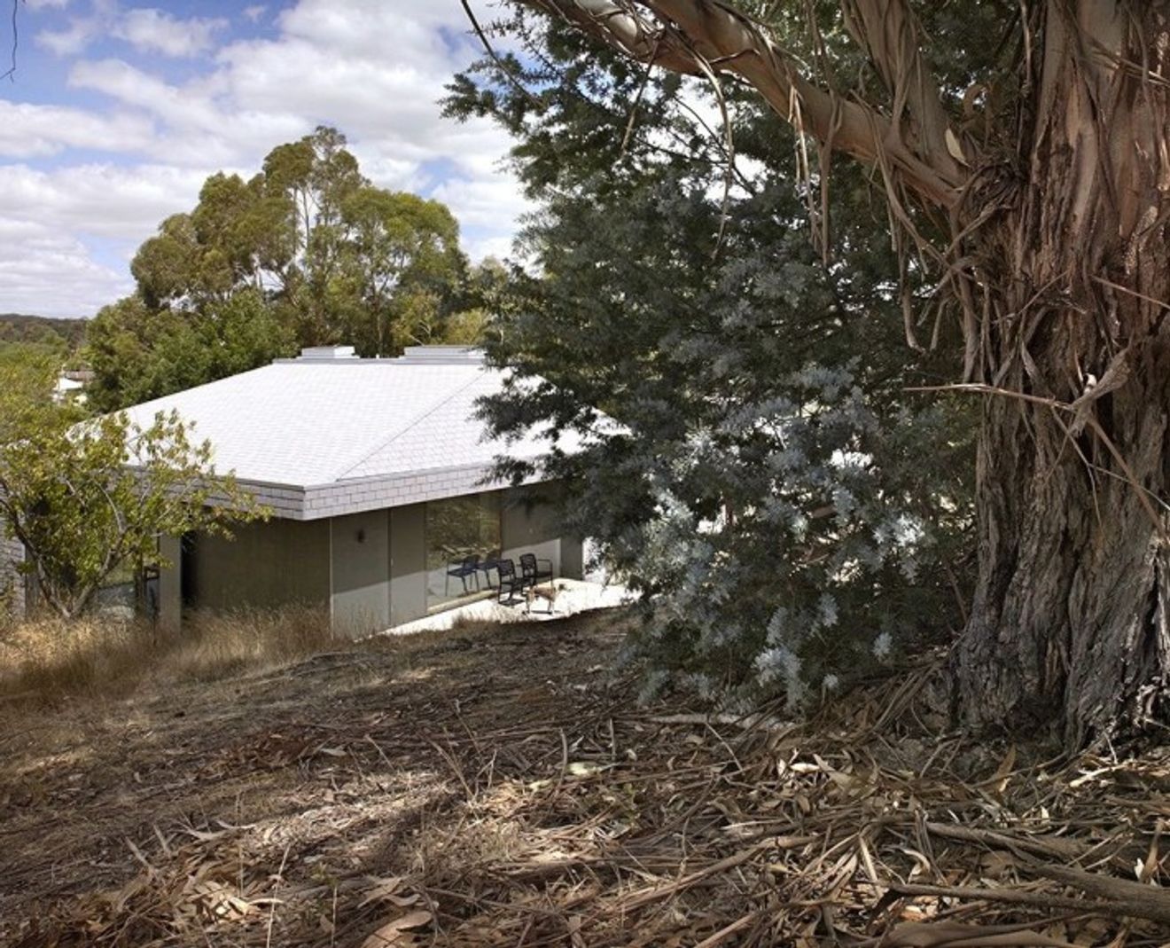Goldfields Dwelling: A House Designed Around a Dining Table