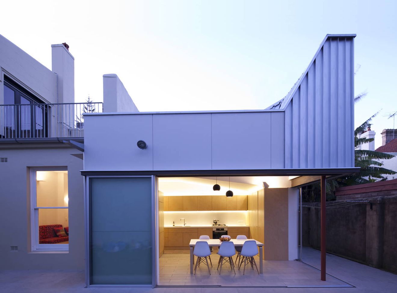 House 6: A Tiny Pavilion's Enormous Impact to a Sydney Home