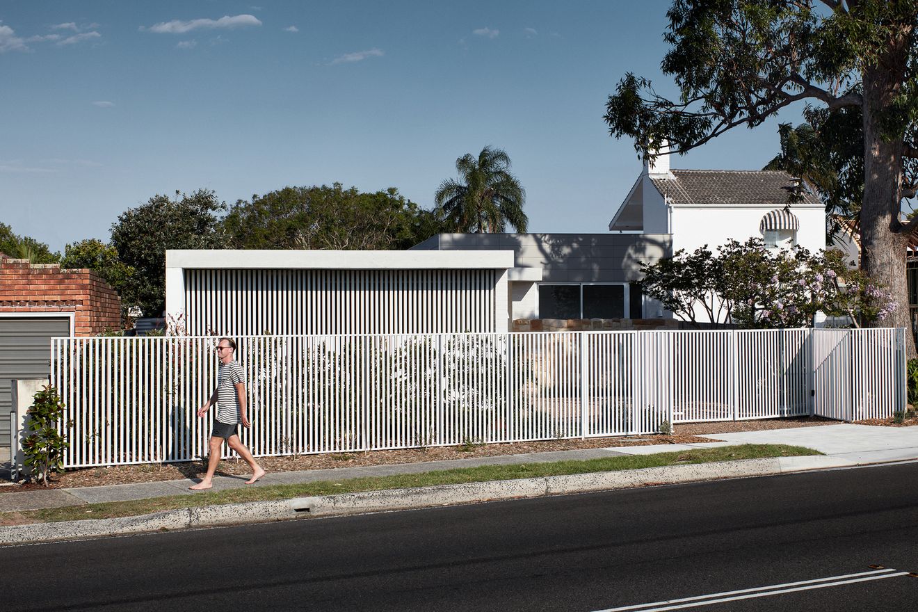 This Sydney Home Turns the Traditional Aussie House on its Side