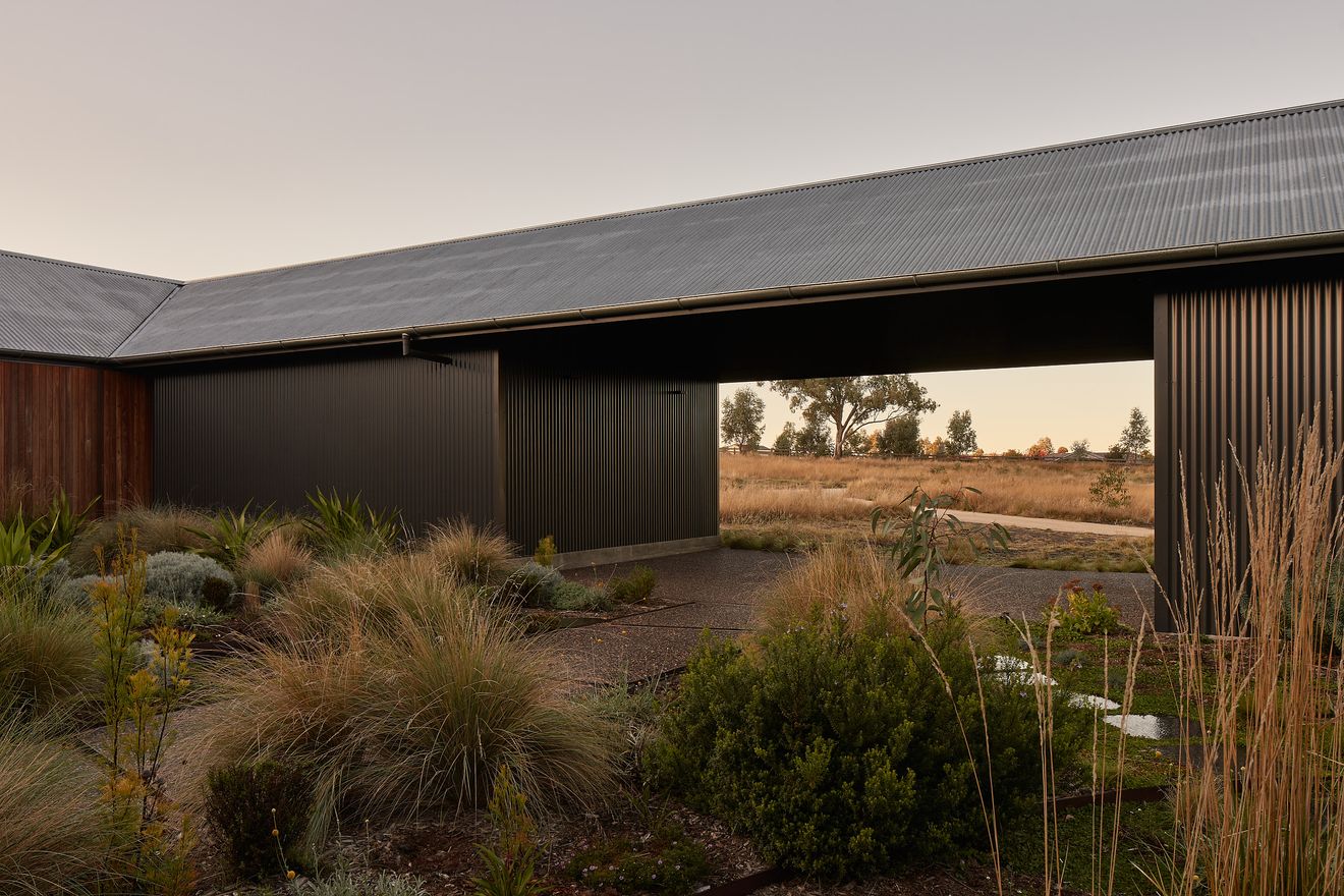 A House in the Dry is adapted to Australia's climate and landscape