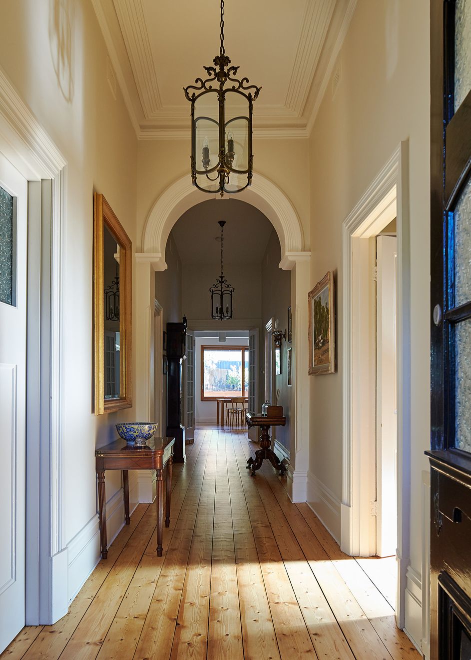 House Rosebank's Generous New Living Areas Compliment a Grand Old Edwardian