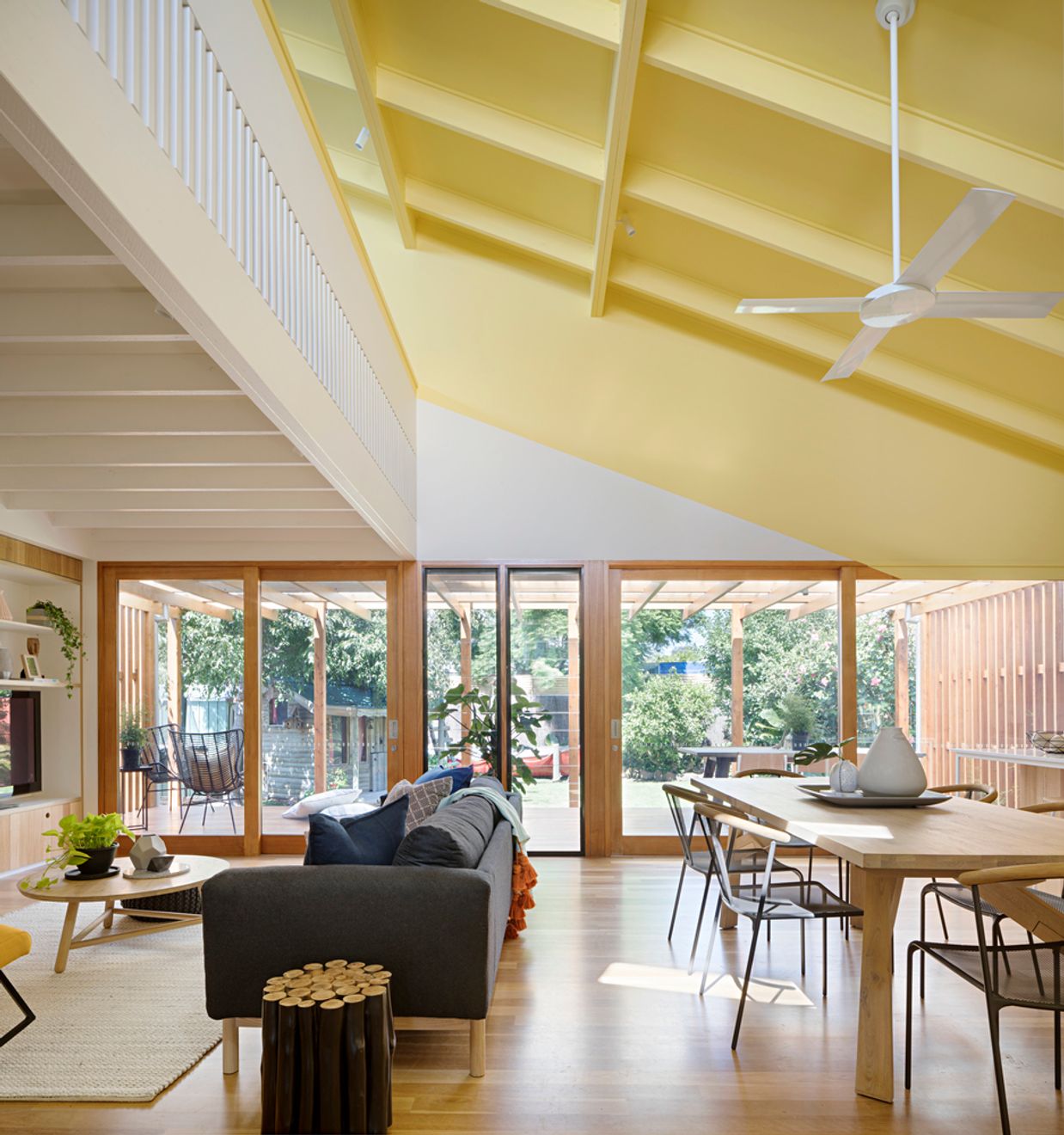This Joyful House Brings in Light and Opens Onto the Garden