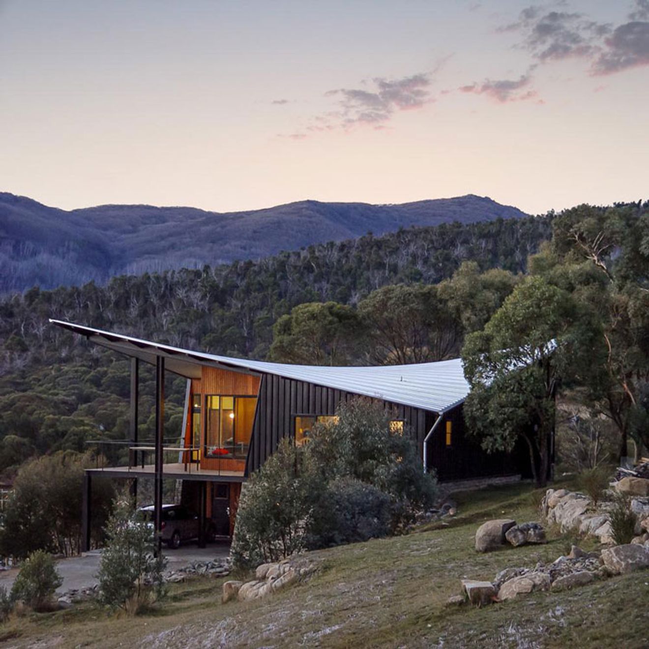 A Finely Crafted Ski Lodge at Lake Crackenback