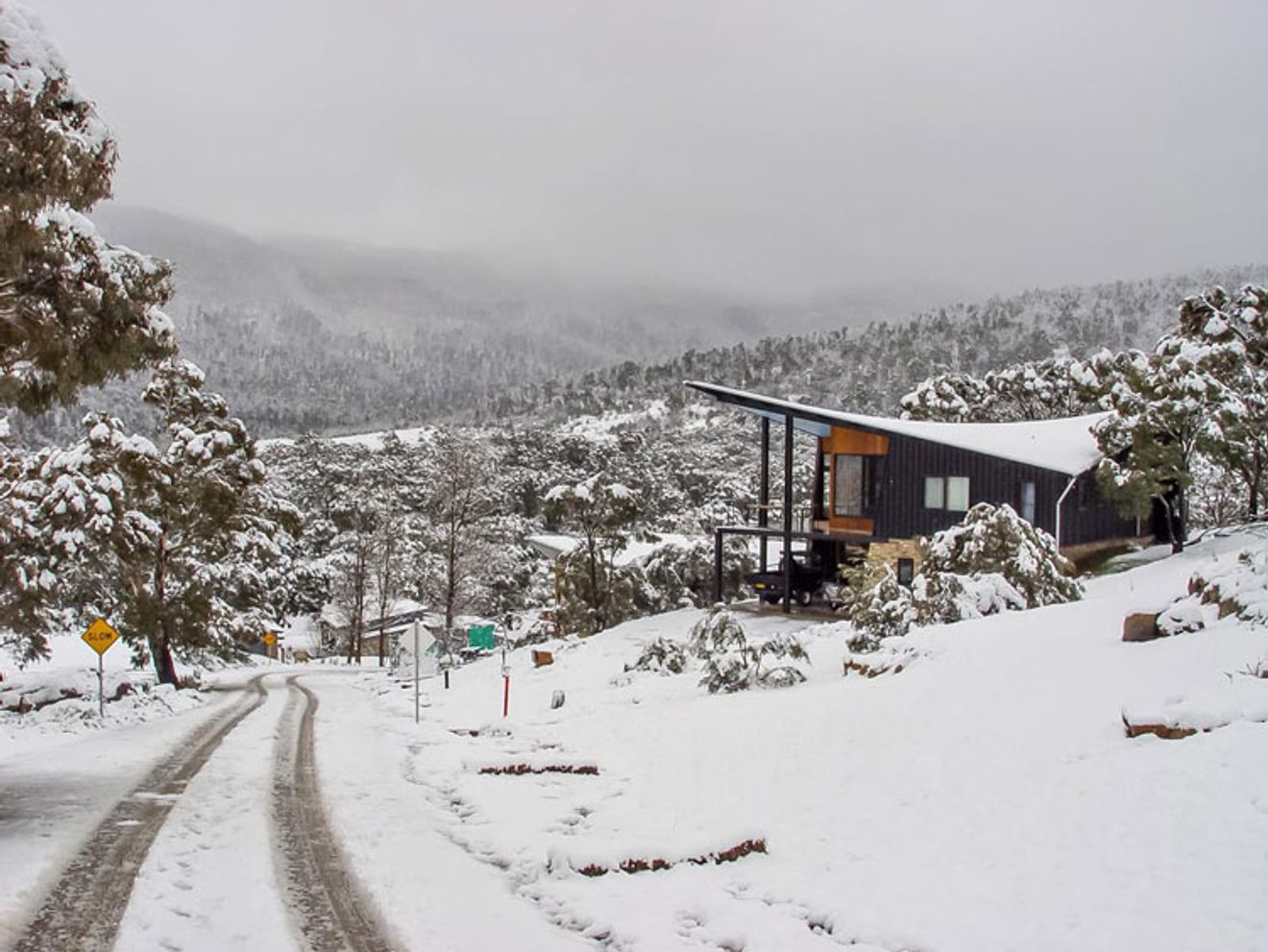 A Finely Crafted Ski Lodge at Lake Crackenback