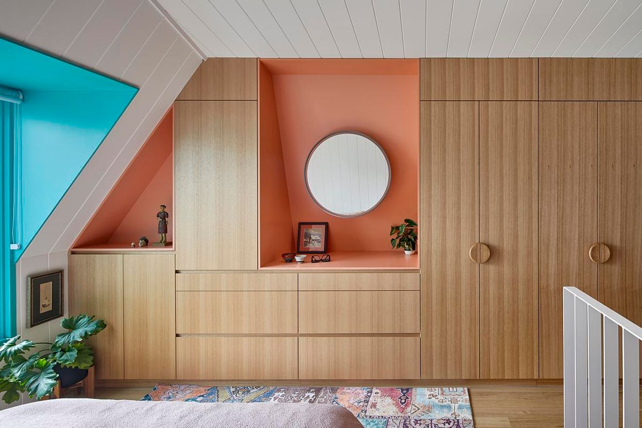 A multigenerational 'share house' for mother and adult daughter